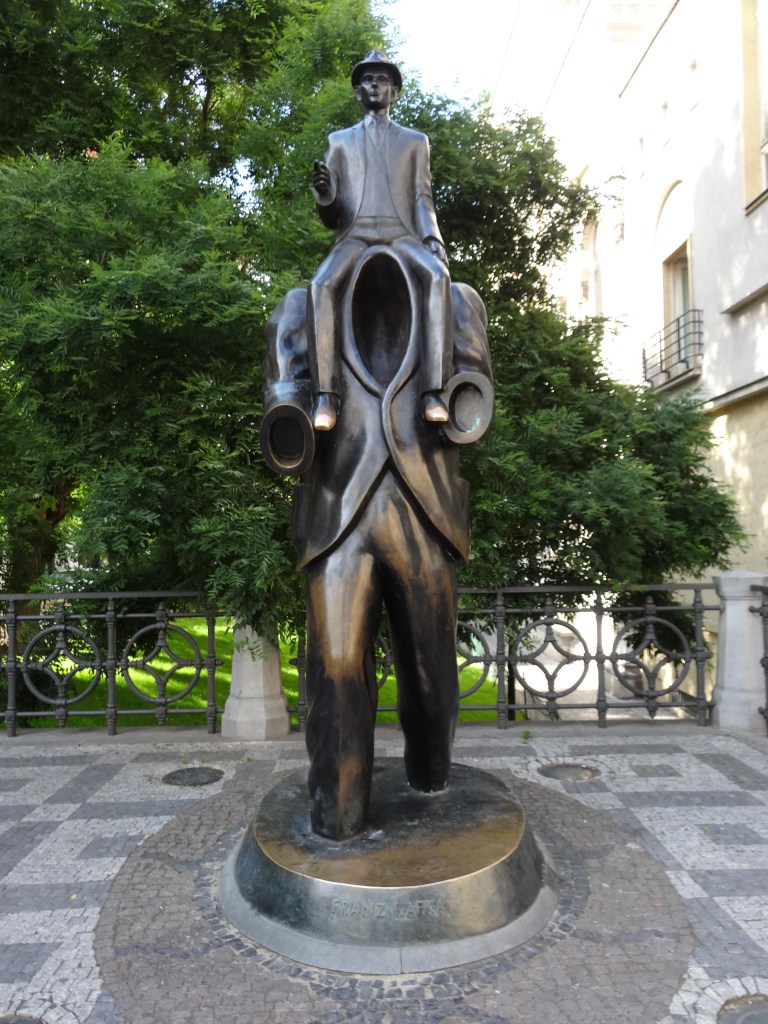 8 Of The Weirdest Statues In Prague – Emirore